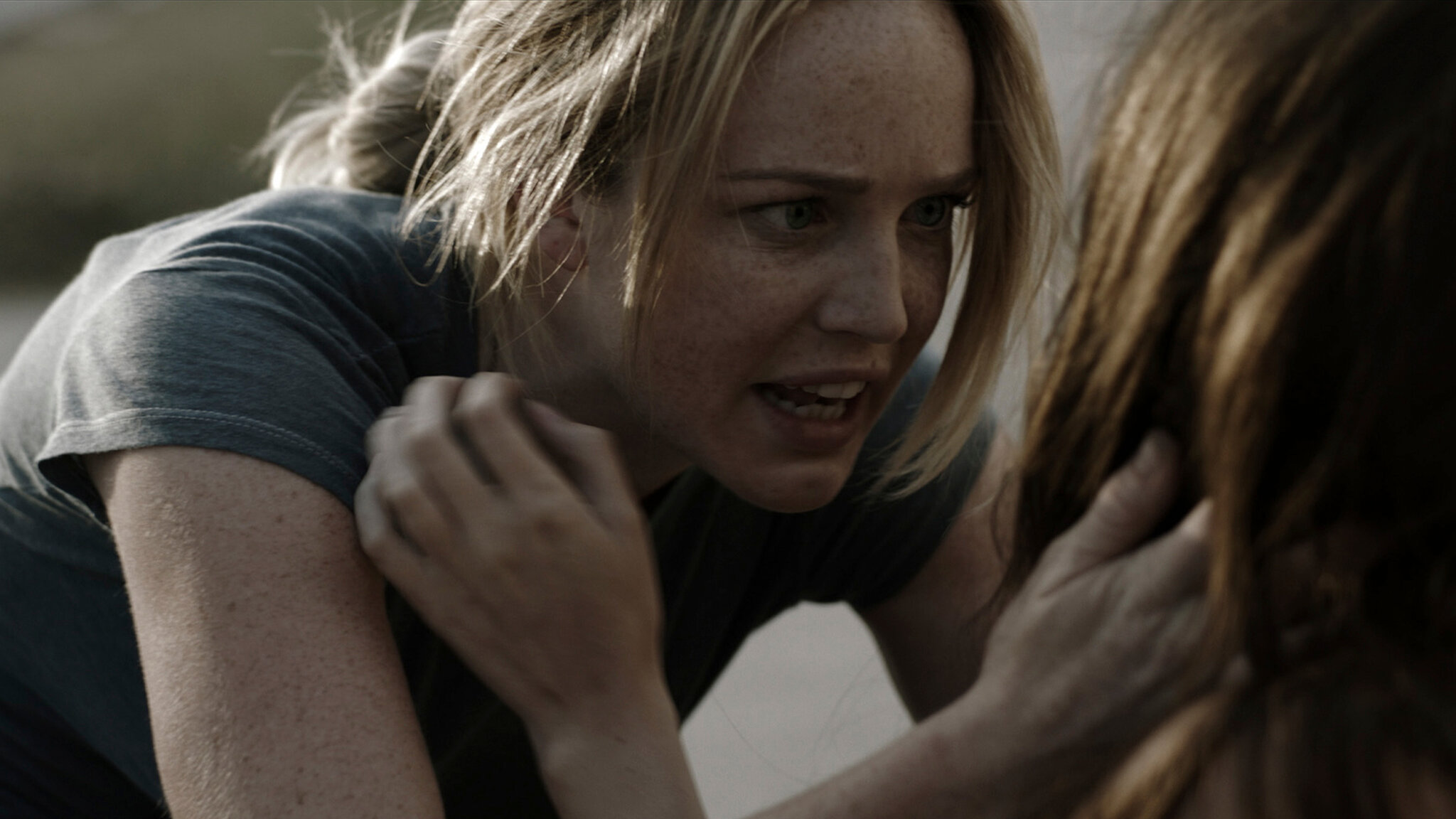 Caity Lotz El Pacto